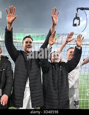 Final celebration, from left Nico Schlotterbeck, Jonathan Tah (Germany ...