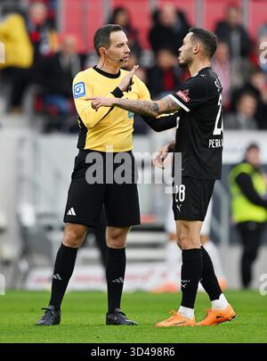 From left: referee Benjamin Brand, Jens Stage (Bremen) Bremen, January ...