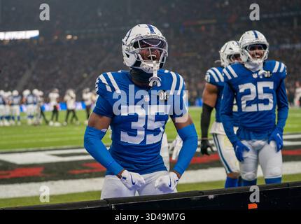 Indianapolis Colts cornerback Johnathan Edwards (35) lines up during an ...