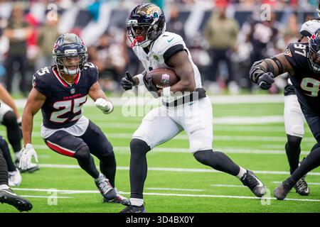 November 16, 2025: Jacksonville Jaguars tight end Quintin Morris (80 ...