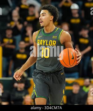 Baylor guard Isaac Williams (10) is pressured by Creighton guard Austin ...