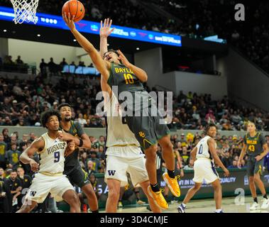 Baylor guard Isaac Williams (10) is pressured by Creighton guard Austin ...