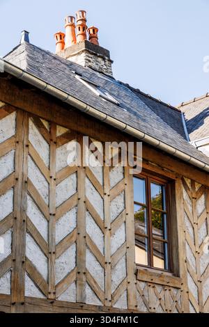 Half-timbered house in detail, bay window in half-timbered house, wall ...