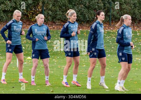 Emily Fox (Arsenal 2) ahead of the Women's Super League game between ...