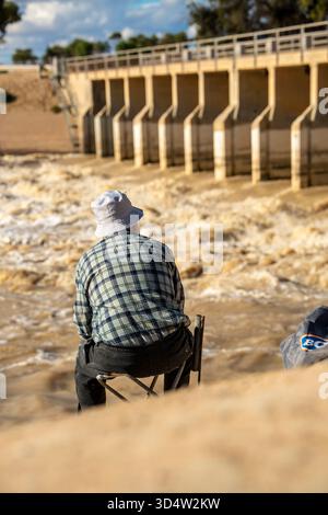 Flood waters from the Darling river fill Menindee lakes in the far west ...