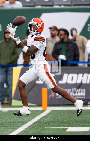 Cleveland Browns wide receiver Malachi Corley (83) catches a pass ...