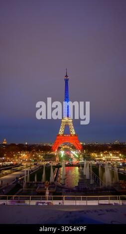 PARIS, FRANCE - 13 NOVEMBER 2025: Teamfoto line-Up Team Ukraine before ...