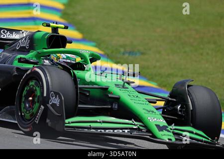 Gabriel Bortoleto (BRA) Sauber C45. 28.11.2025 Formula 1 World ...