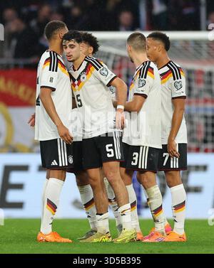 Final celebration, from the left Aleksandar Pavlovic, goalkeeper Manuel ...