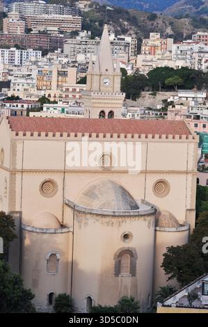 Roman Catholic Cathedral of Messina in Sicily, Italy Stock Photo - Alamy