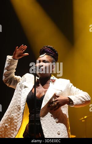 Justina Lee Brown in the opening concert of the 2025 "Éclats d’Émail ...