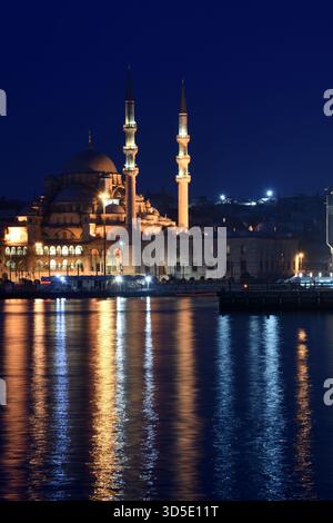 The Blue Mosque in Istanbul, Turkiye (Turkey) is also known as the ...