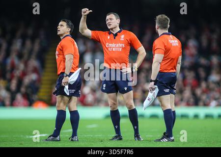 Referee Matthew Carley during the Quilter Nations Series match at Aviva ...