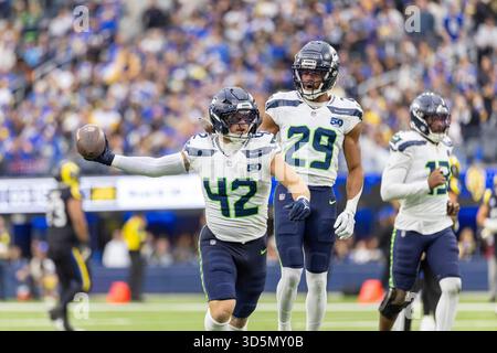 Seattle Seahawks linebacker Drake Thomas (42) arrives to the stadium ...