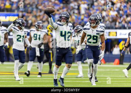 Seattle Seahawks linebacker Drake Thomas (42) arrives to the stadium ...