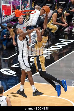 Brooklyn Nets forward Noah Clowney (21) reacts after making a three ...