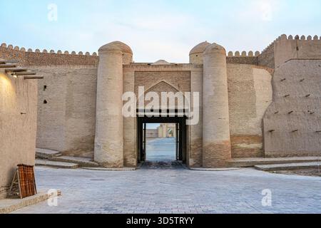 Tash Darvoza (Stone Gate) or South Gate, Ichan Kala (Inner Fortress ...