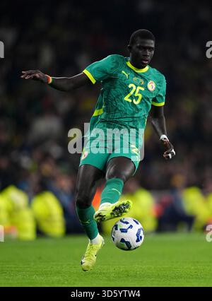 Senegal's El Hadji Malick Diouf, left, and Morocco's Brahim Abdelkader ...