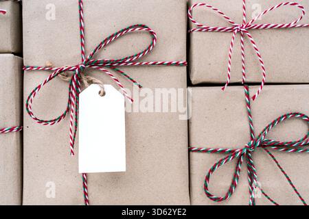 parcel box with kraft paper, close up Stock Photo - Alamy