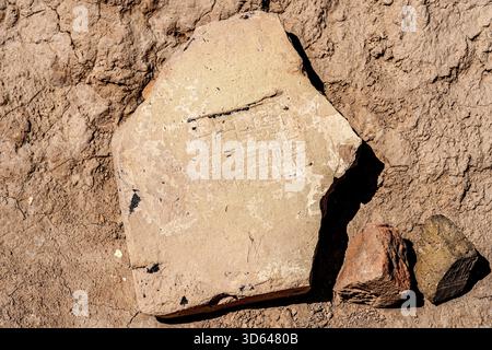 Archaeologists find a cuneiform tablet fragment in Uruk, Iraq, shedding ...