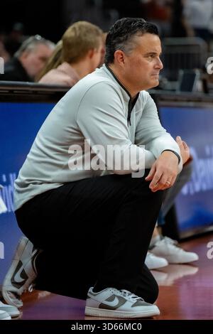 Texas head coach Sean Miller reacts during the first half of an NCAA ...