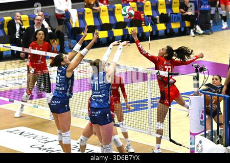 Melanie Parra (Uyba Busto Arsizio) during Volley Italian Championship ...