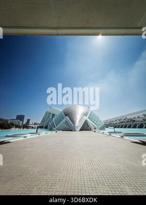L'Hemisferic, IMAX cinema and planetarium, City of Arts and Sciences ...