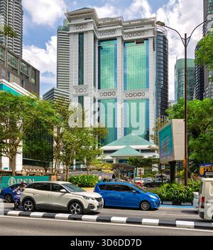 Malaysia. Kuala Lumpur city. Wisma Pahlawan Building with Bulatan ...
