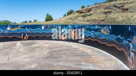 Water Tank Art by Heesco and Ronnie Long, Gunnedah, NSW, Australia ...