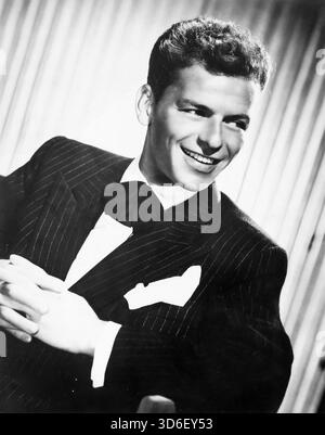 Classic portrait of Frank Sinatra (Publicity photo 1940s Stock Photo ...