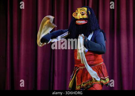 Kandi Lake Club Cultural Dance Show, Fire eater, Kandy, Sri Lanka Stock ...