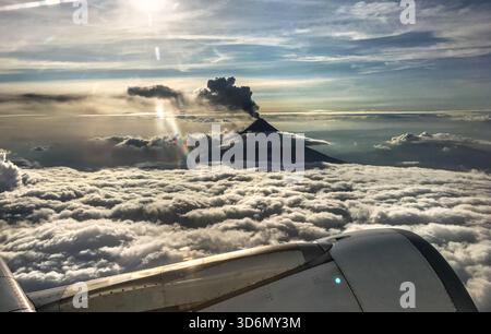 Mayon volcano, Cebu Pacific airplane, flights cancelled, aircraft ...