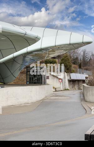 Hungerburg station, funicular railway and Cable Car to Nordkette ...