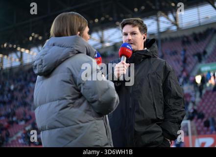 From left: Moderator Mara Mones (Sky), Coach Merlin Polzin (HSV Hamburg ...