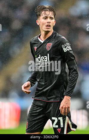 21, Isaac Price of West Bromwich Albion ready for the restart following ...