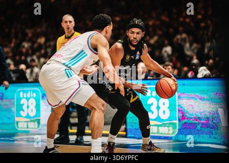Chip Flanigan (Basketball Lions Braunschweig, #30) vs. Traveon Buchanan ...