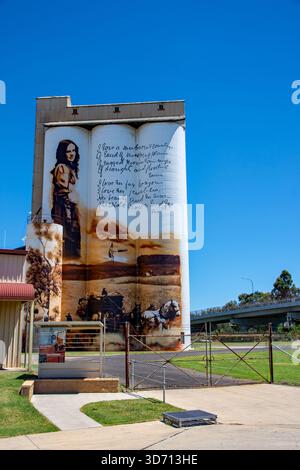 Silo Art by Heesco celebrating poet Dorothea Mackellar's well known 2nd ...