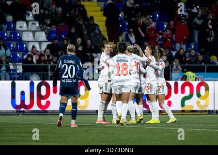 Vanessa Gilles (FC FC Bayern Munich Women, #02) after the game with her ...