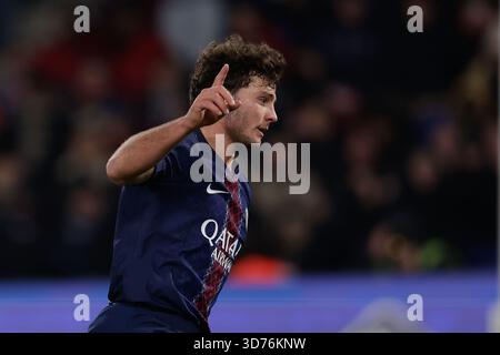 1:1 Goal, celebration, from left: scorer Eric Smith, Arkadiusz Pyrka ...