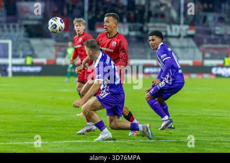 from left Kevin Wiethaup (VfL Osnabrueck, #19), Joshua Eze (SC Verl ...