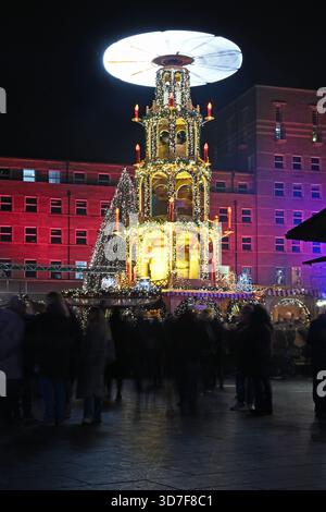 Lighting the Christmas lights at the opening of Advent Zagreb 2025 on ...