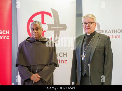 Joshy Pottackal and Peter Kohlgraf at the bishop consecration of Father ...