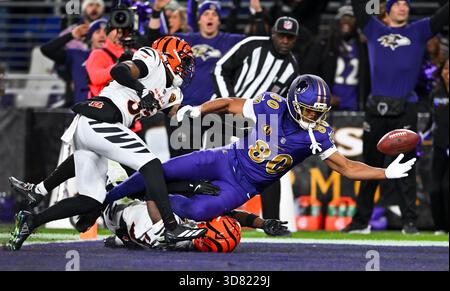 Cincinnati Bengals cornerback Jalen Davis (35) defends during an NFL ...