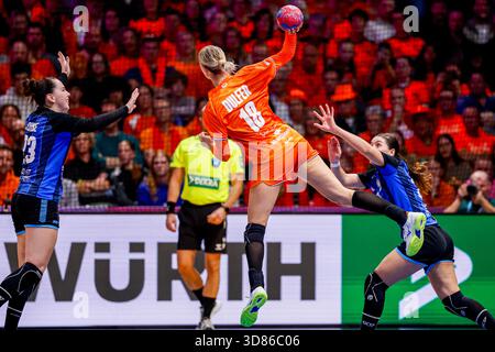 Kelly Dulfer of the Netherlands throw the ball during the 27th IHF ...