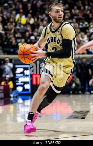 Purdue guard Braden Smith (3) drives past Conor Enright during the ...