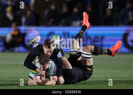 Leicester Tigers' Billy Searle tackled by Saracens' Theo McFarland ...