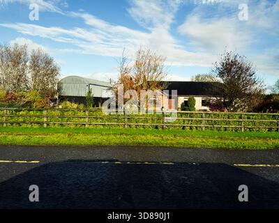 Wooden and brick farmyard Barn Stock Photo - Alamy