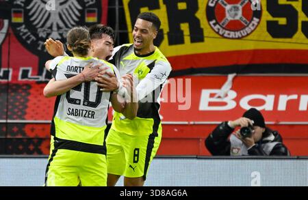 0:4 Goal, cheers, from left: scorer Deniz Undav, Maximilian ...