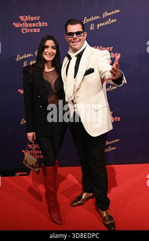Moderator und Entertainer Dennis Schick und seine Frau Liliana kommt ...