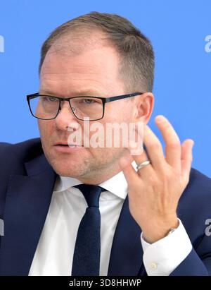 Carsten Schneider (SPD), Federal Minister for the Environment, Nature ...